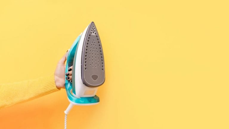 10 Best Iron Boxes In India: Which Is Your Pick?