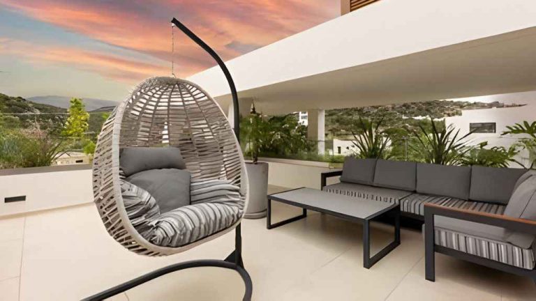 39+ Different Types Of Swings For Indoor & Outdoor Spaces!